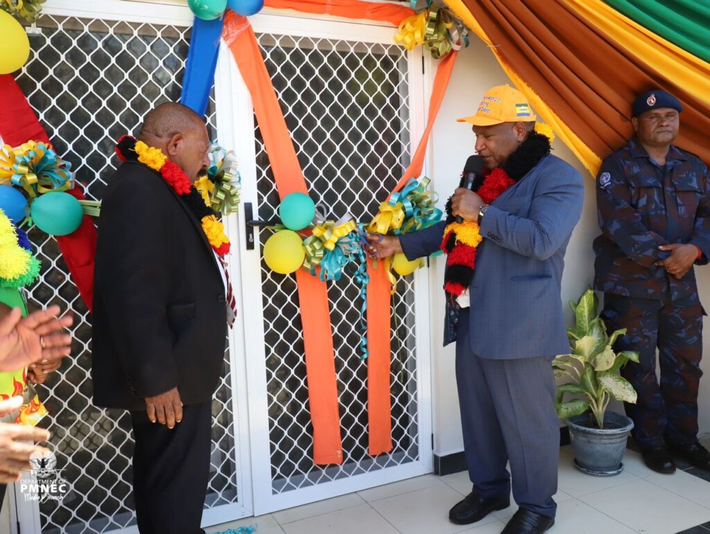 Prime Minister James Marape Emphasises Spirit of Service Among Public ...